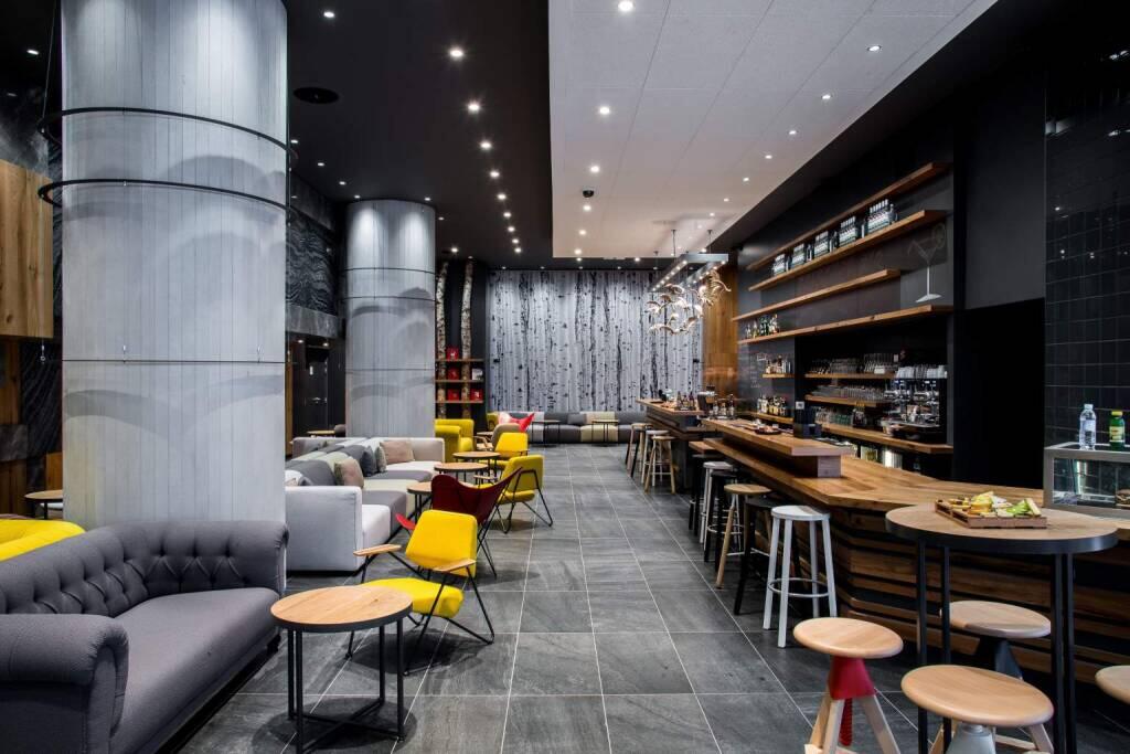 Bar A French BLVD Chamonix-Mont-Blanc : Bars de nuit, nightlife ...